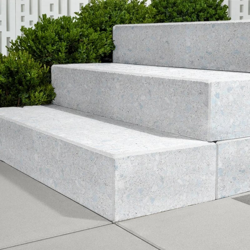 TERRAZZO STEP, 15X48, POLISHED, MINERAL WHITE | Techo-Bloc